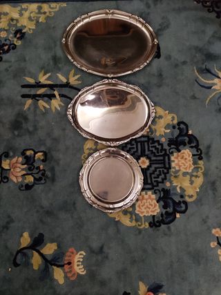 tris di vassoi in acciaio