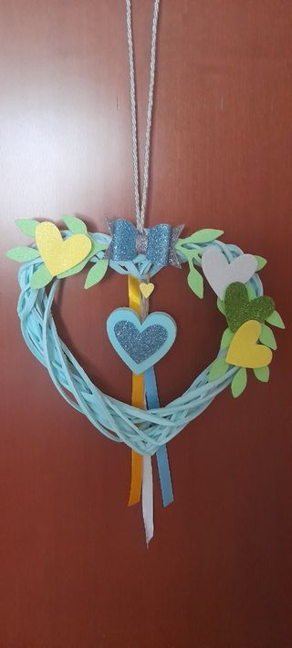 Fuoriporta in vimini a forma di cuore