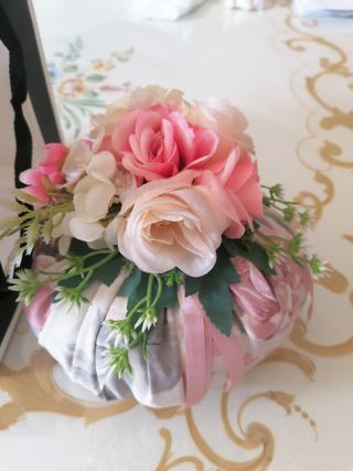 cestino di fiori profumati