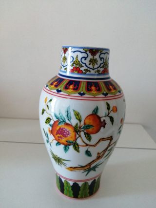 vasetto con stampe orientali