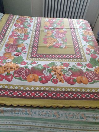 Tovaglia 8 posti con fiori e frutta stampati