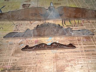 Copetes antiguos en castaño medidas: 1,27 /47 / 26 de segunda mano por ...