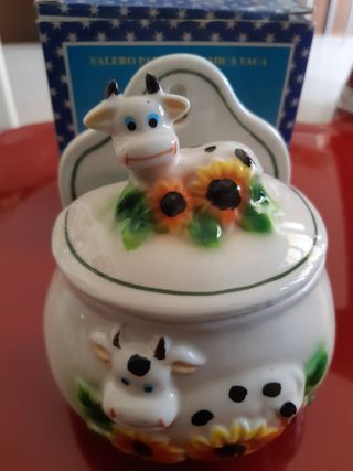 Saliera da parete in ceramica con mucca