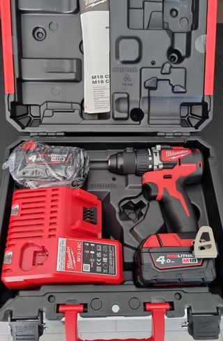 trapano avvitatore milwaukee M18 NUOVO NON trattab
