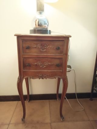 coppia di comodini d'epoca in legno