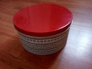 scatola di latta rotonda