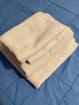 Juegos de toallas, mantas y prendas de ropa