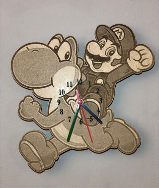 OROLOGIO DA PARETE IN LEGNO E TESSUTO SUPER MARIO
