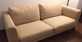 Divano Adile in tessuto in buono stato