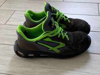 Vendo scarpe antinfortunistiche n.43 quasi nuove