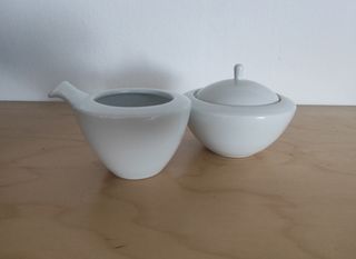 zuccheriera e lattiera porcellana bianca