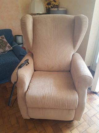 Poltrona Elettrica alzapersona per anziani