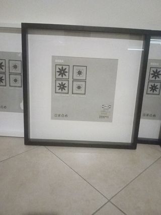 4 Cornice del marchio Ikea ( 2nere/2 bianche)