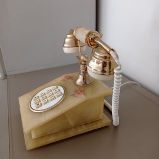 Telefono vintage onice