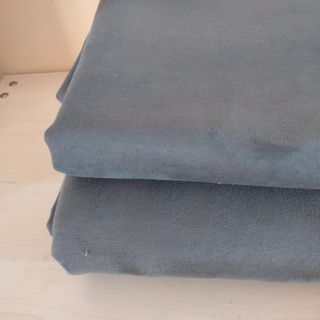 Lotto 2 tessuti effetto alcantara grigio scuro