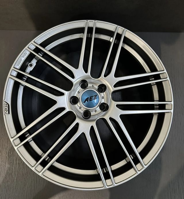Llantas Aez Cliff 20x9 5x108 Et40 Nuevas De Segunda Mano Por 870 Eur