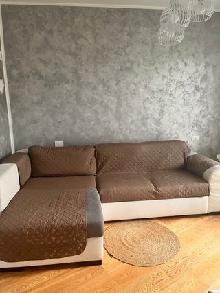 Copridivano in ottime condizioni