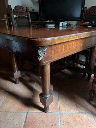 Vendo tavolo e regalo sedie