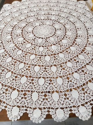 tondo uncinetto a mano bianco