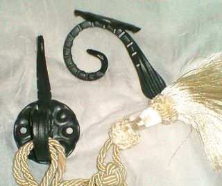 2 appendiabiti ferro battuto 133