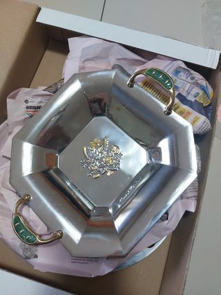 vassoio acciaio e oro 24 karati