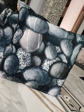 Set 2 bellissimi Cuscini Nuovi giganti