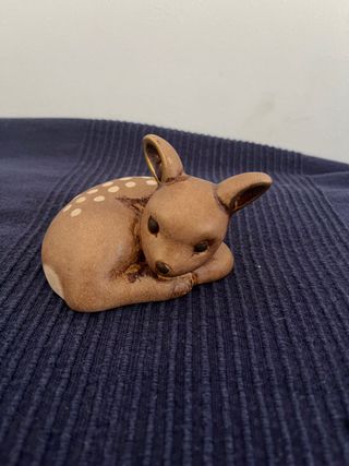 Statua di un cerbiatto