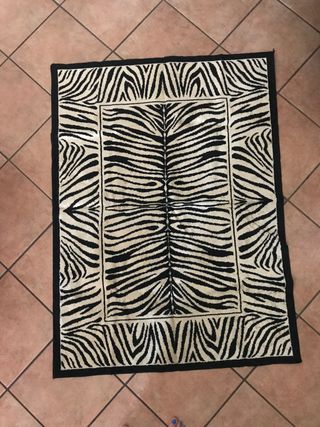 Coppia di scendiletto zebrati