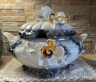 zuppiera ceramica di capodimonte vintage