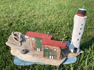 Faro in legno spiaggiato driftwood art