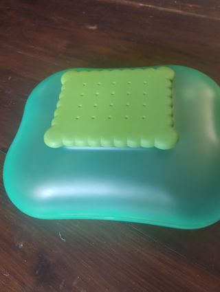 Biscottiera in plastica verde