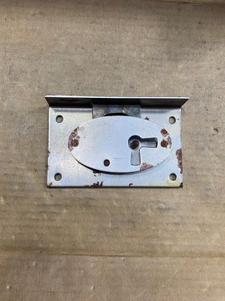 Serratura per mobili