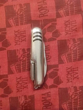coltellino svizzero 8 funzioni