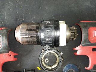 avvitatore Milwaukee per ricambi e valigia