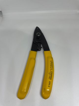 Pinza spelafili per fibra ottica 3 fori