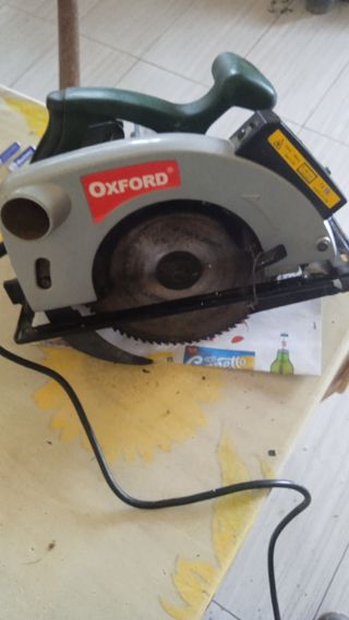 Sega circolare Oxford.