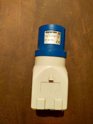 adattatore presa industriale 220V