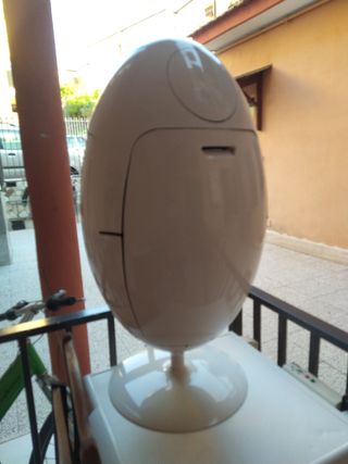 uovo contenitore per differenziata