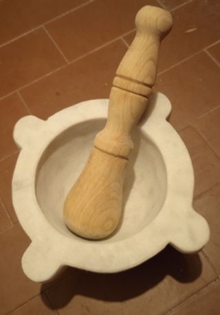 Mortaio con pestello