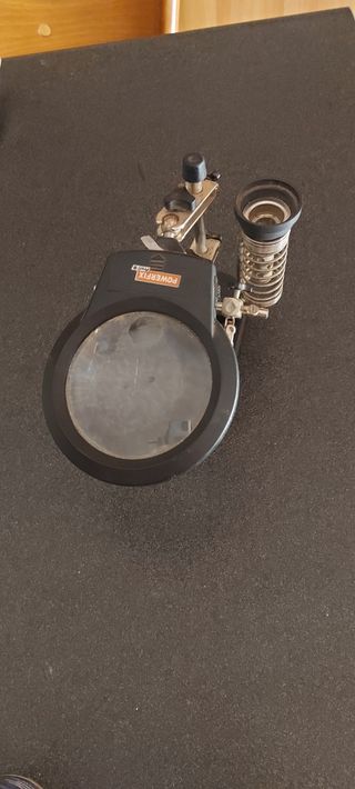 set di precisione con lente d'ingrandimento