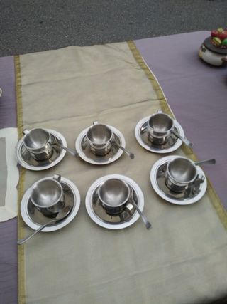 6 tazzine termiche. con piattino e cucchiaini