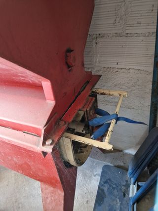 Deraspatrice elettrica per uva con ruote
