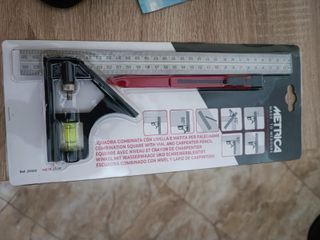 SQUADRA COMBINATA CON LIVELLA METRICA A BOLLA