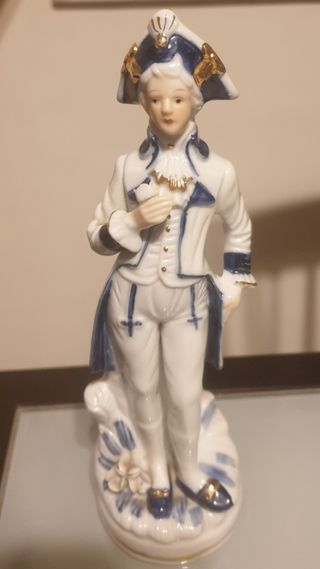 Statuetta in fine porcellana Napoleon h.23cm
