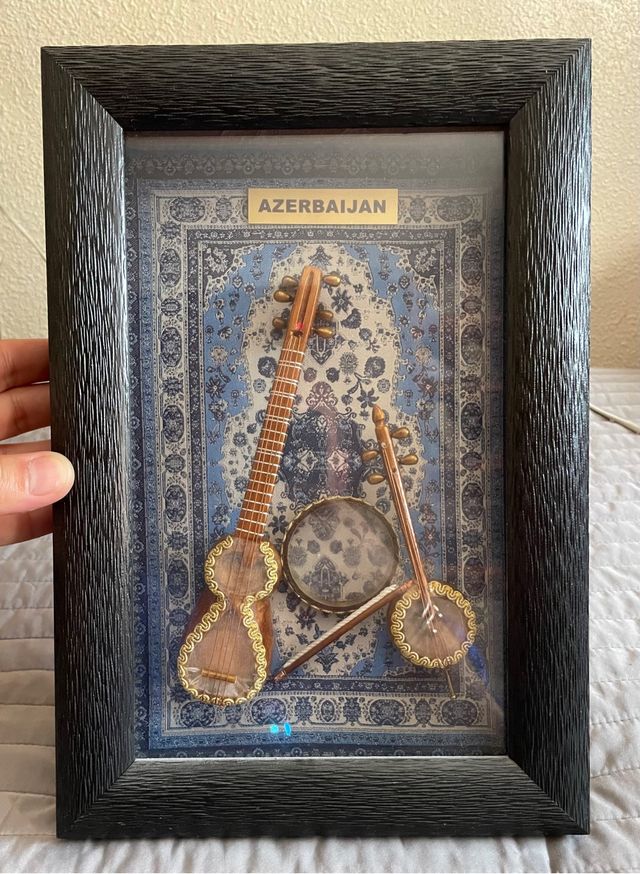 Muestra de Instrumentos típicos de Azerbaijan de segunda mano por 30 ...