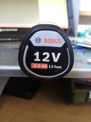 caricabatterie bosch con batteria