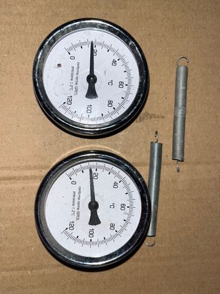 2 termometri a bracciale