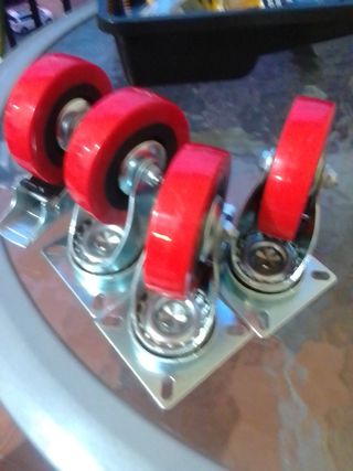 Ruote rosse da 75 mm, mobili, con freno