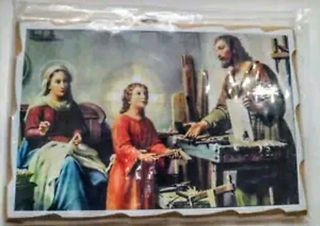 Quadretto Gesù Giuseppe E Maria.
Nuovo mai usato
C