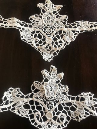 Pizzo ricamato a mano